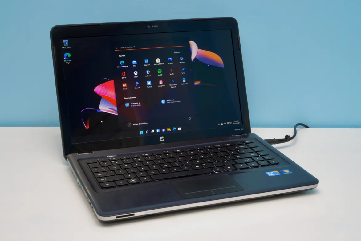 Microsoft imposes a watermark on PCs that are not compliant with ...